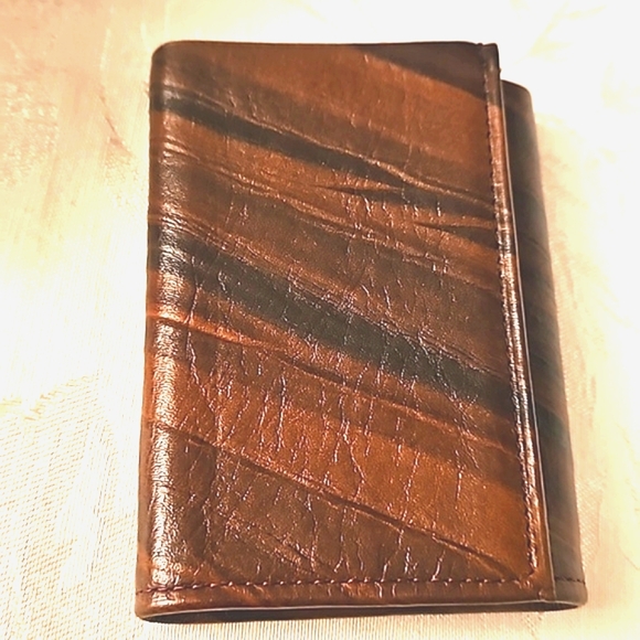 Amity | Bags | Amity Leather Trifold Wallet | Poshmark